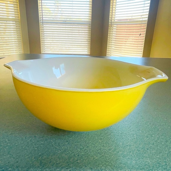 Pyrex | Kitchen | Pyrex Yellow Cinderella Mixing Bowl | Poshmark